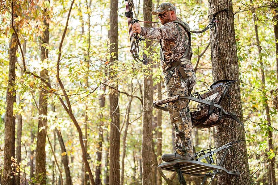 Best Climbing Tree Stands For Bowhunting - Top Picks For The Early ...